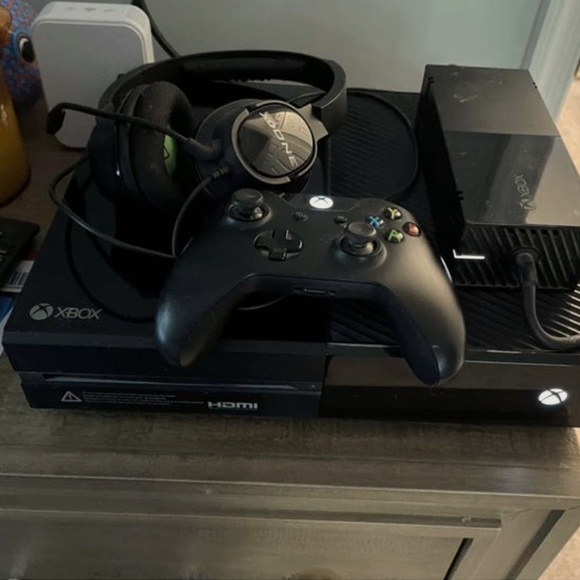 Video Games & Consoles | Xbox One 50 Gb And Games | Poshmark